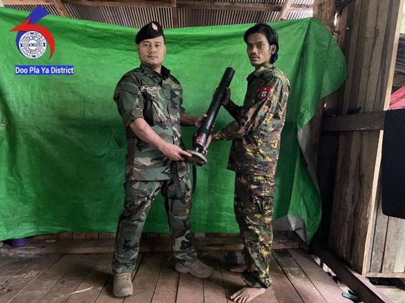 Junta’s lance corporal , another soldier join KNLA group with arms ...