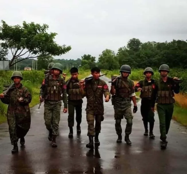 Kyaukphyu battle resumes in three locations after week-long standoff